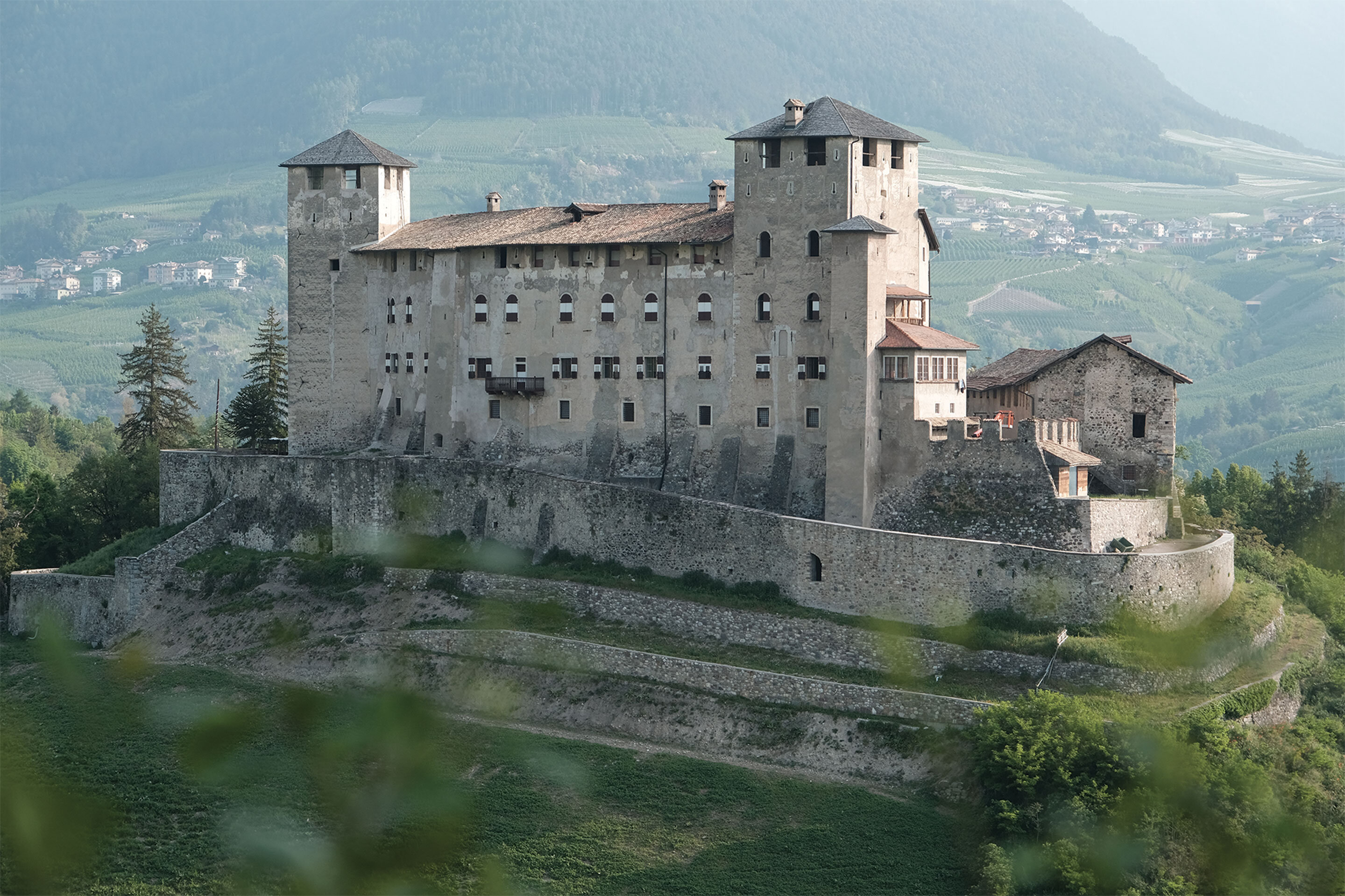 Visitare Cles, capoluogo della Val di Non: proposte culturali